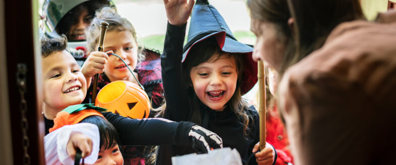 Food Allergies and Trick-or-Treating: 8 Tips for a Safer Halloween