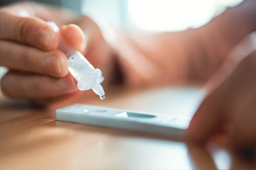 How to Wear a Face Mask — Your Guide to the Do's and Don’ts - NewYork ...